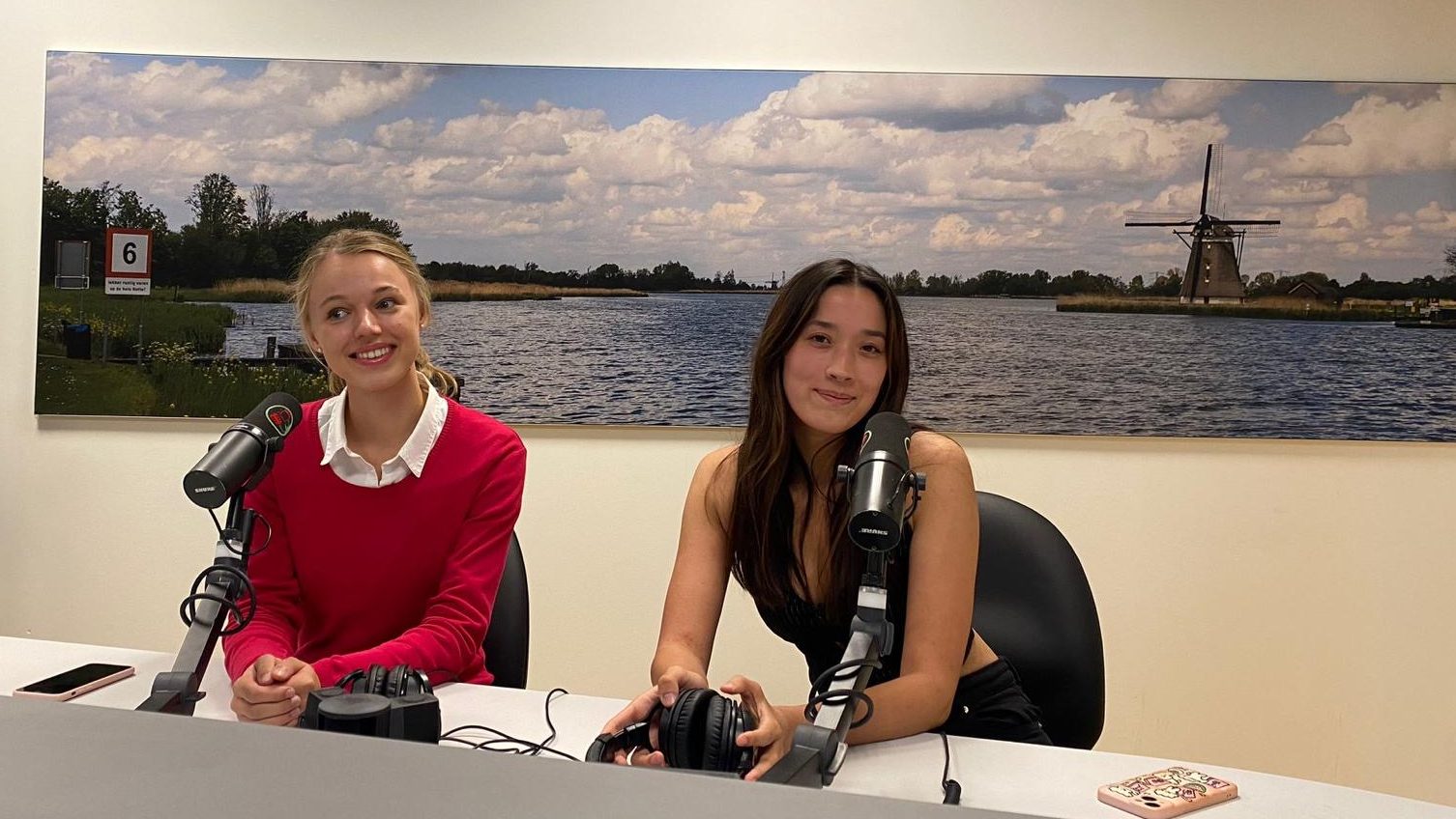 Vier handen één piano: Het verhaal van Marianne en Maureen - RTV ...